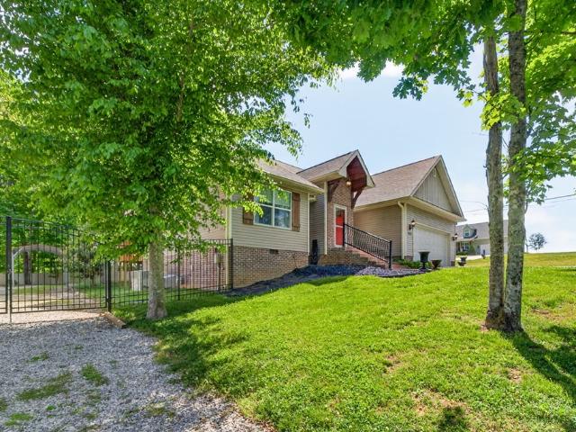 1543 Heritage Circle