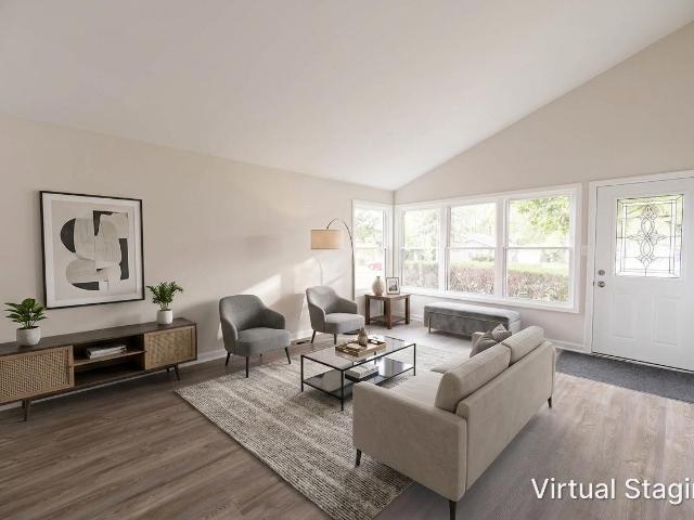 1543 Larry Lane
