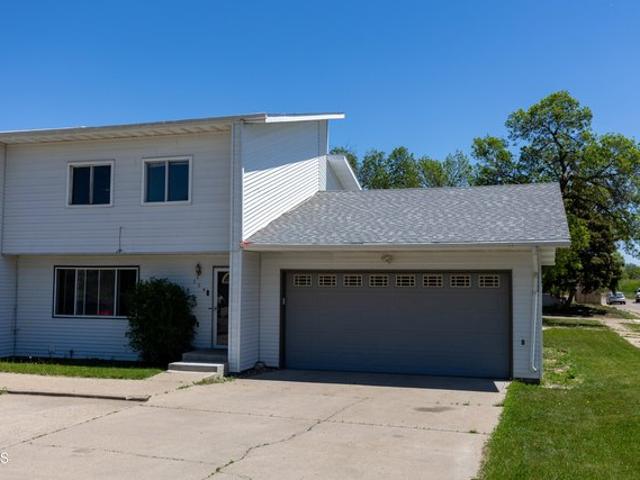 154 9th Ave SE Unit 5, Mandan, ND 58554