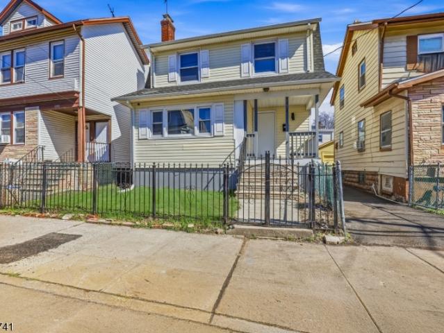 154 Columbia Ave