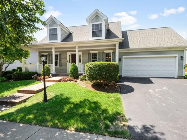154 Center St, Crystal Lake, IL 60014