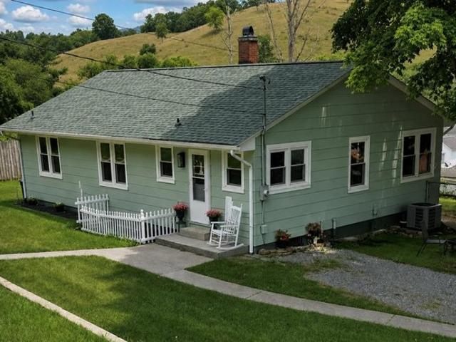 154 Clinch Ave, North Tazewell, VA 24630