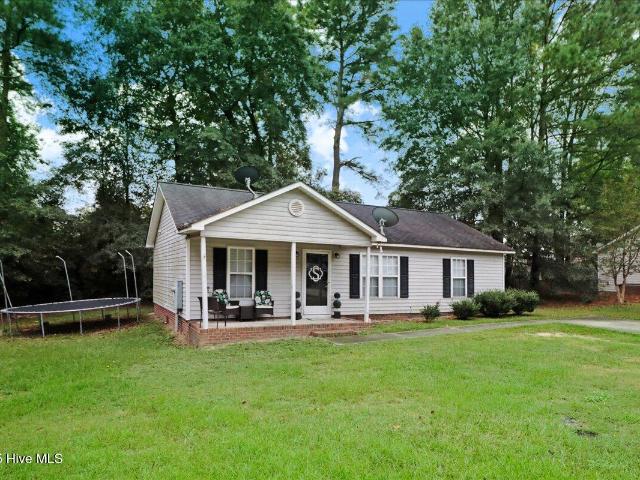 154 Creekside Dr, Four Oaks, NC 27524 | MLS #100532 | Compass