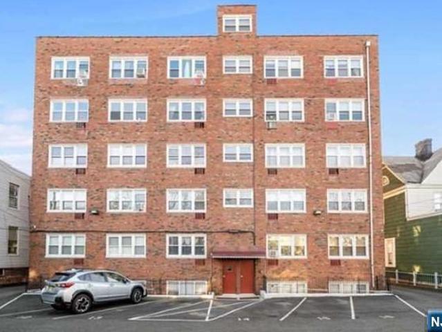 154 Bowers Street # 4B