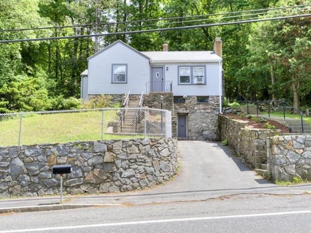 154 Boylston St, Shrewsbury, MA 01545