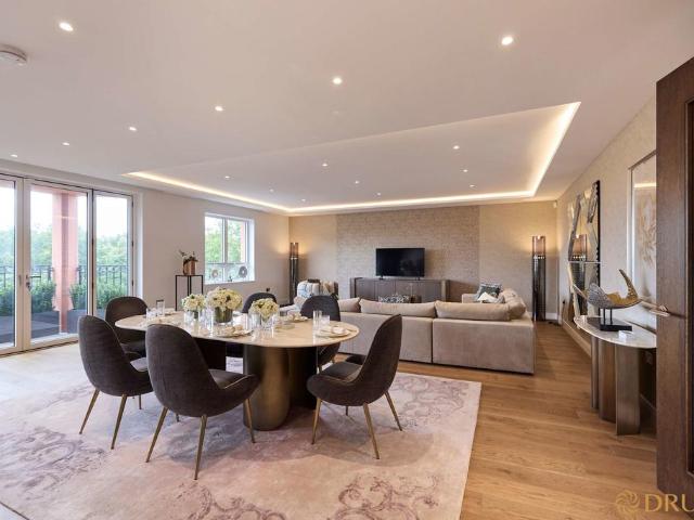 154 Bayswater Road, W2 3 bed flat to rent £17,000 pcm £3,923 pw