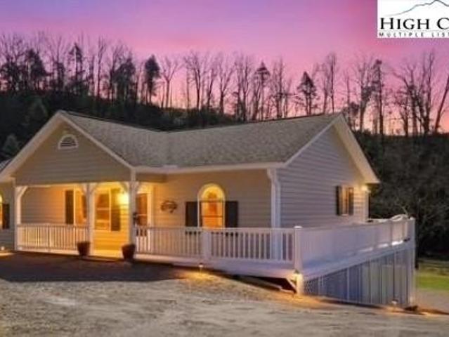154 Beau Rivage Dr, Crumpler, NC 28617