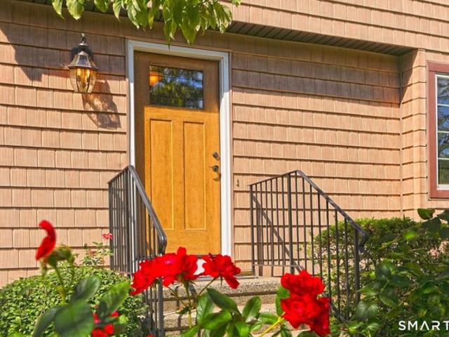 154 Benz St, Ansonia, CT 06401