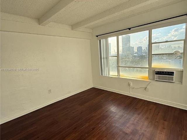 154 BR, 131 BA in Flamingo Lummus
