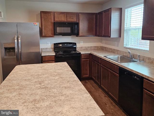 154 Dursley Circle