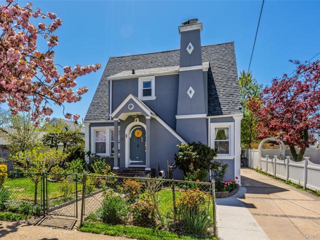 154 E Dean Street