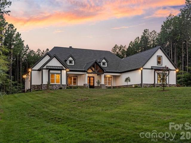 154 Emerald Creek Dr, Troutman, NC 28166