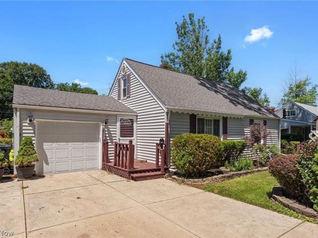 154 Fairfield Rd, Avon Lake, OH 44012