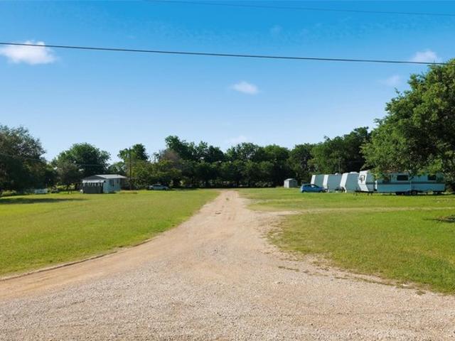 154 Franks Villa Rd, Bruceville, TX 76630