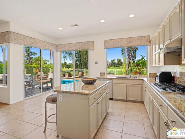 154 Kavenish Drive