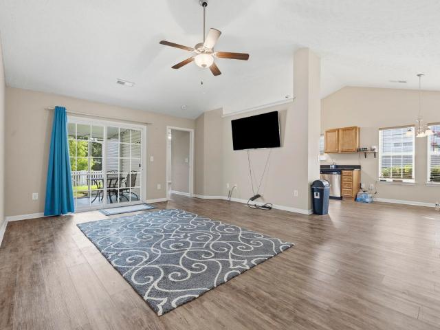 154 Heath Dr
