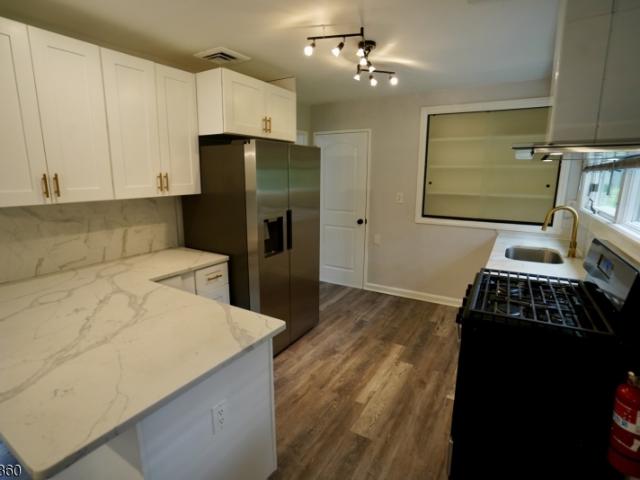 154 Jefferson Ave