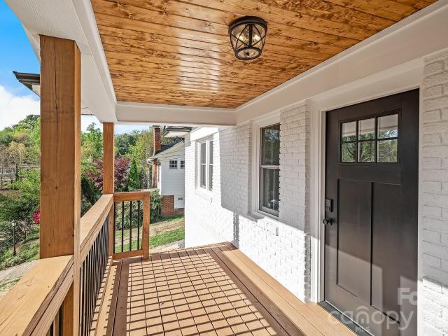 154 Laurel Loop