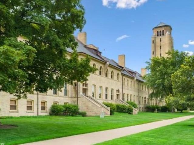 154 Leonard Wood S Apt 213, Highland Park, IL 60035