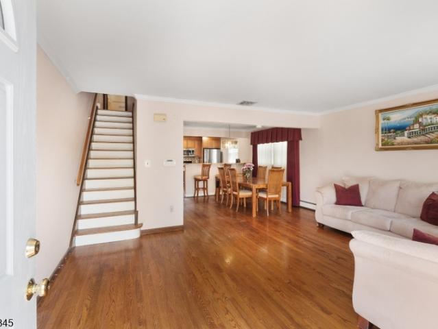 154 Milton Ave