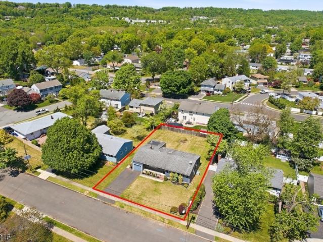 154 Mulberry Ln