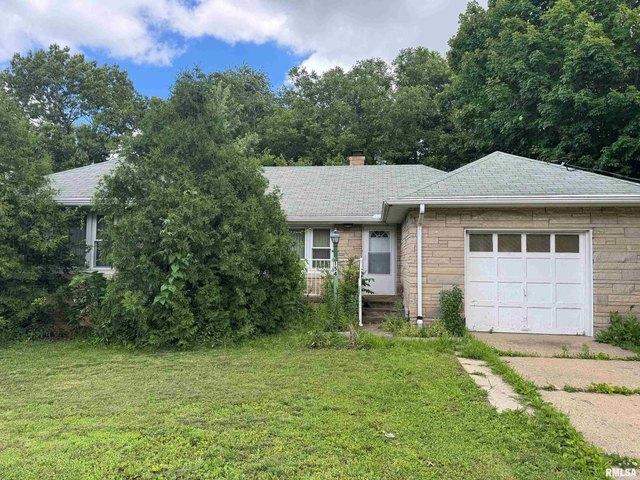 154 N Stewart St, Creve Coeur, IL 61610