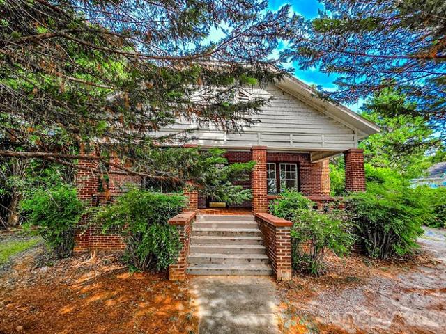 154 S Broadway St, Forest City, NC 28043