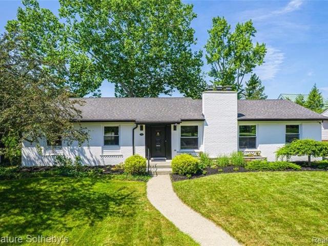 154 S Cranbrook Cross Rd, Bloomfield Hills, MI 48301