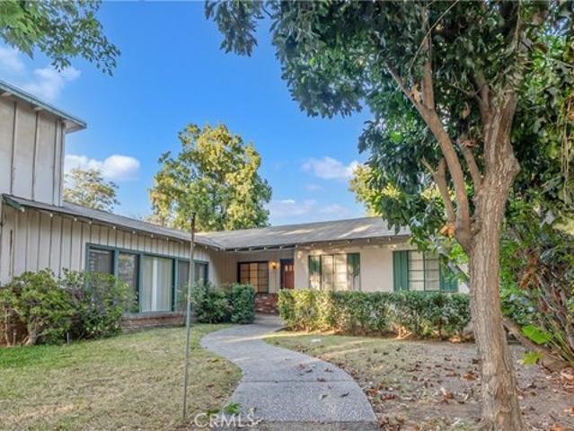 154 S Lima St, Sierra Madre, CA 91024
