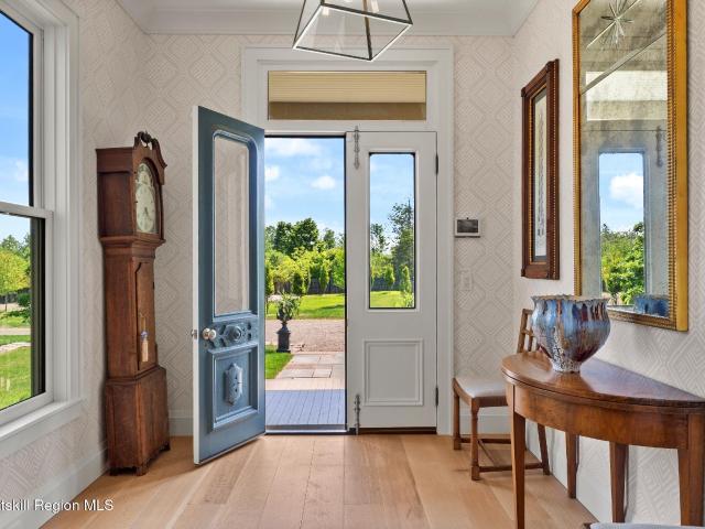 154 Schoolhouse Road