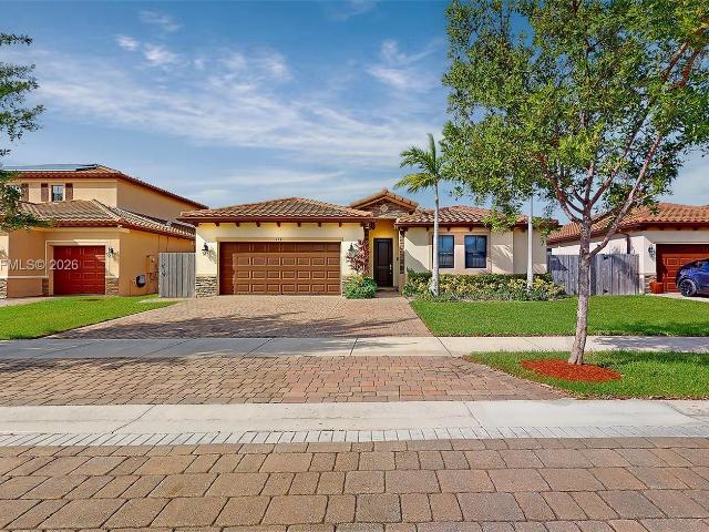 154 SE 23rd Ter, Homestead, FL 33033 | MLS #A12004 | Compass