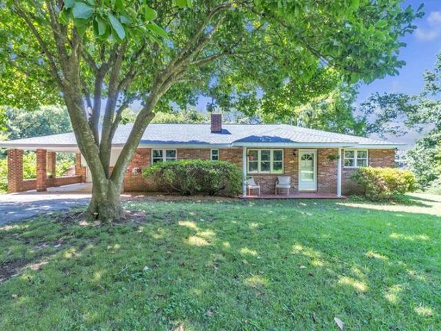 154 Skyuka St, Drayton, SC 29333