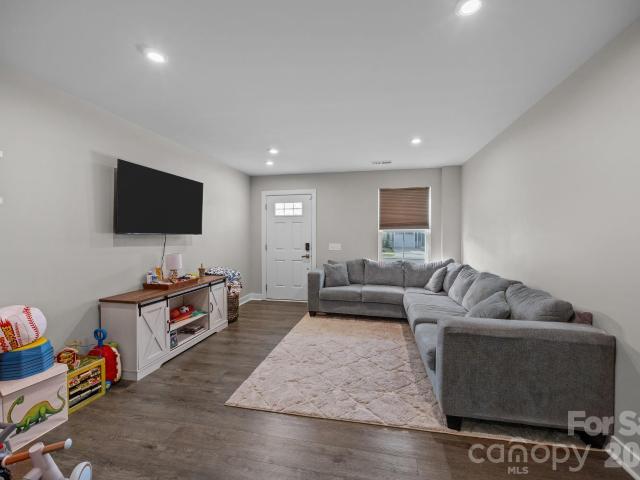 154 Stella Lane # B