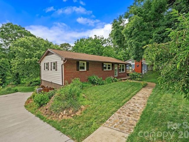 154 Richmond Hill Dr, Asheville, NC 28806