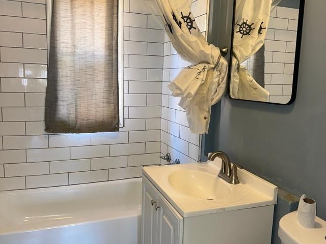 154 W 118th St, Unit 2, Chicago, IL 60628 | MLS #12587 | Compass
