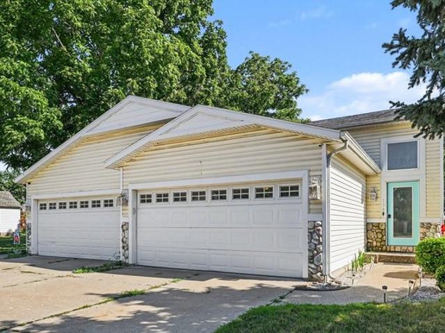 154 W 32nd St, Holland, MI 49423