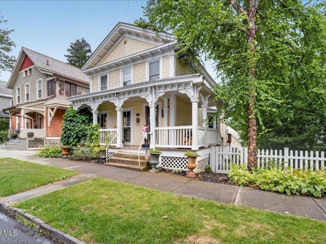 154 Woodlawn Avenue