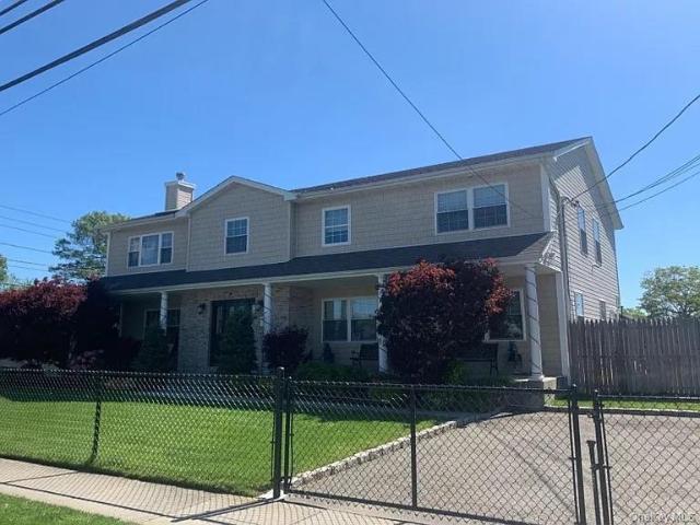 154 Woodward Pkwy, Farmingdale, NY 11735 | MLS #987252 | Compass
