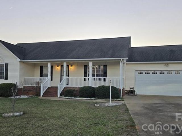 154 Westover Dr, Lincolnton, NC 28092