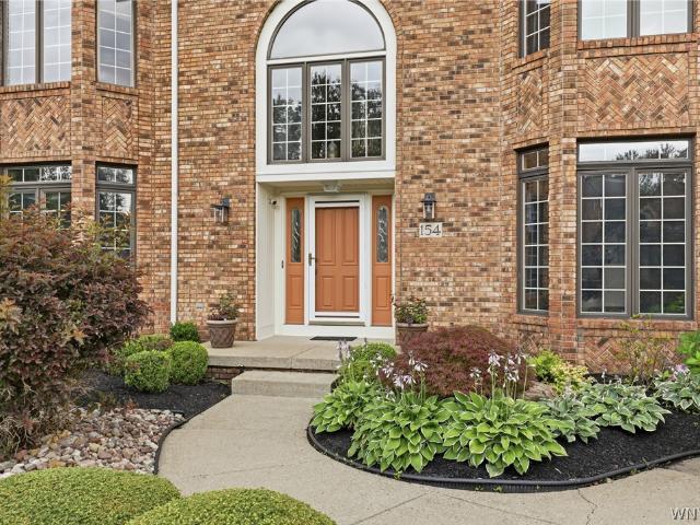 154 Viscount Drive