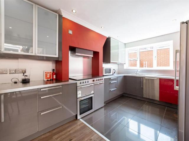 £174pppw Mayfair Rd, Jesmond, NE2 5 bed terraced house to rent £3,770 pcm £870 pw