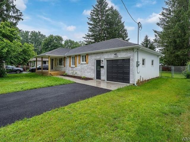 1554 Meadow Dr, Alden, NY 14004