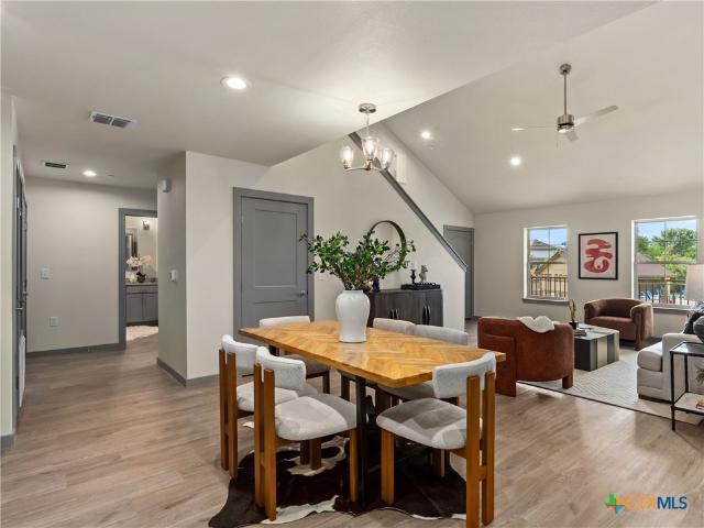 1554 Gruene Road B 5