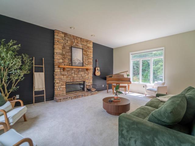 1554 S Woodfield Trail