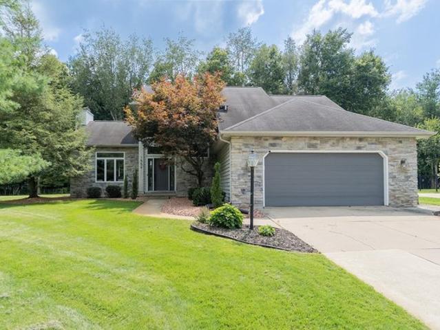 1554 S Woodfield Trl, Warsaw, IN 46580