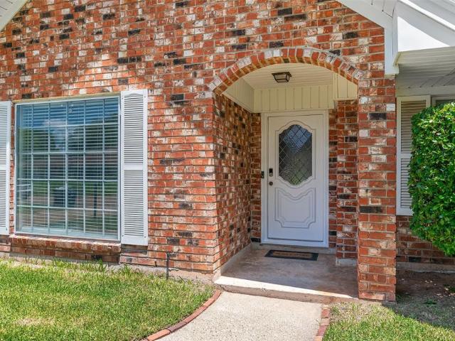 1554 Westbury Drive