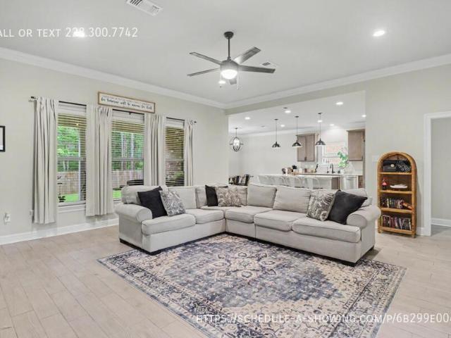 15550 Soaring Loop, 4 beds, 2 full baths