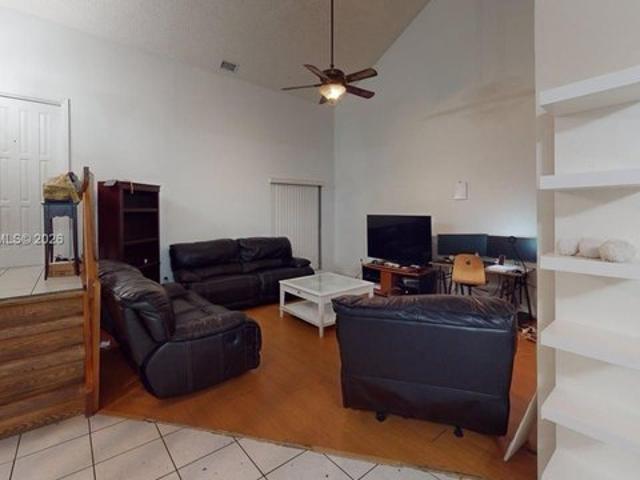 15552 SW 54th Ter, Miami, FL 33185