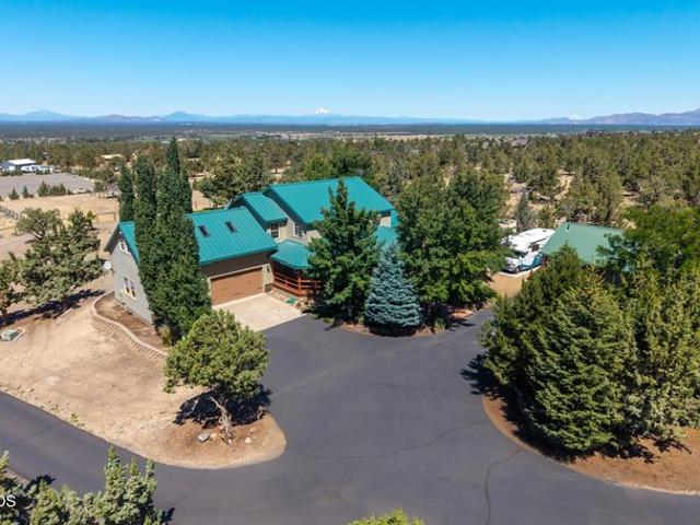 15555 SW Hahlen Ave, Powell Butte, OR 97753