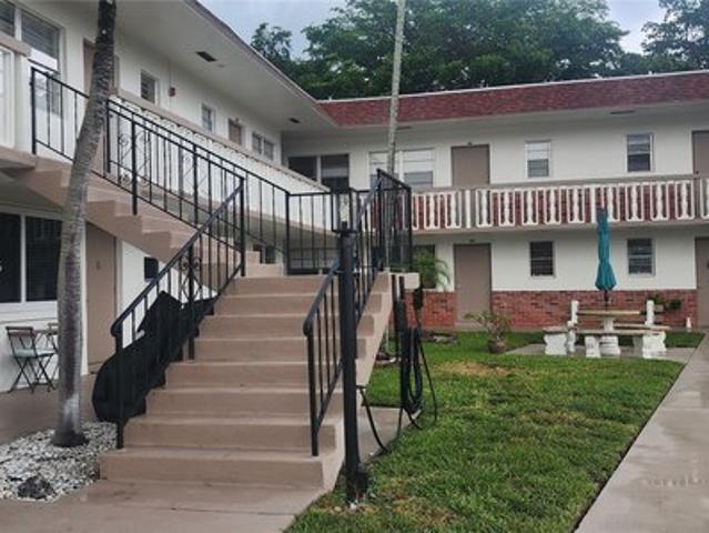 1555 N 12th Ct Apt 8B, Hollywood, FL 33019